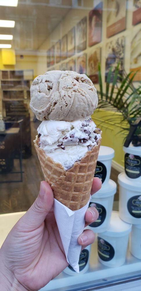 SLICKERS - Updated June 2024 - 38 Photos & 51 Reviews - 271 Main St ...