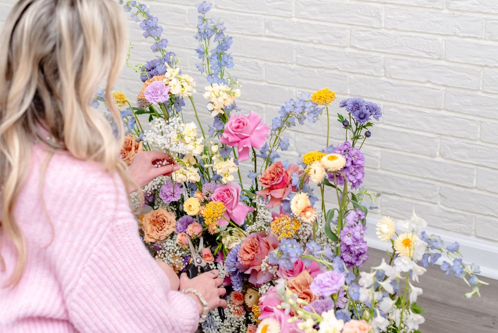 THE FLORAL COTTAGE FLORIST - Updated December 2025 - 19 Photos - 38480 ...