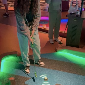 PUTTSHACK - BOSTON - Updated June 2025 - 411 Photos & 229 Reviews - 58 ...