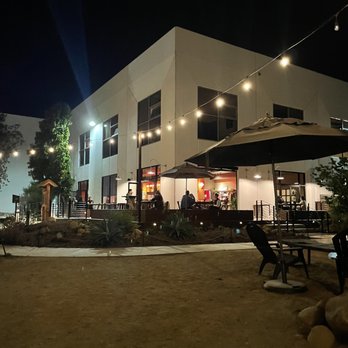 TOPA TOPA BREWING COMPANY - Updated March 2025 - 135 Photos & 66 ...