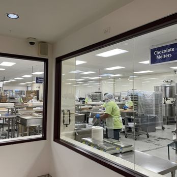 BIG ISLAND CANDIES - Updated May 2025 - 1232 Photos & 656 Reviews - 585 ...