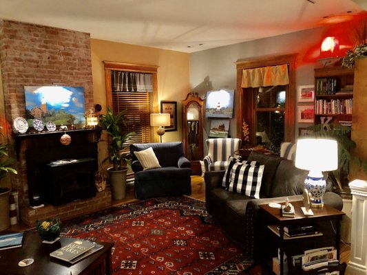 BIG BAY POINT LIGHTHOUSE BED & BREAKFAST - 34 Photos & 16 Reviews ...