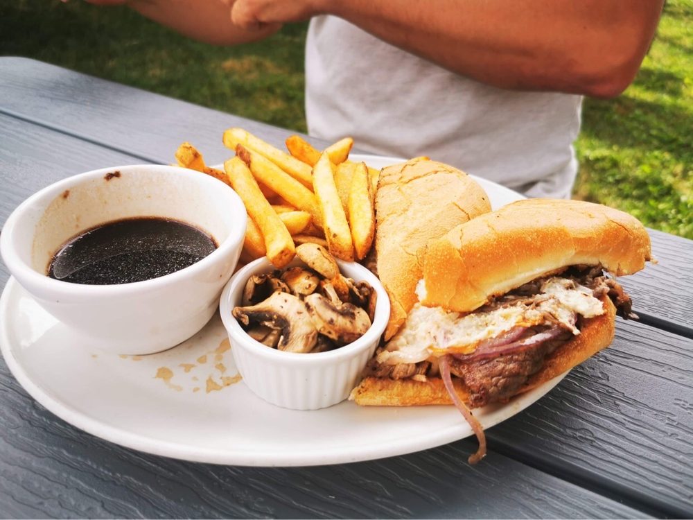 DEWDNEY PUB - Updated August 2024 - 18 Photos & 10 Reviews - 8793 River ...