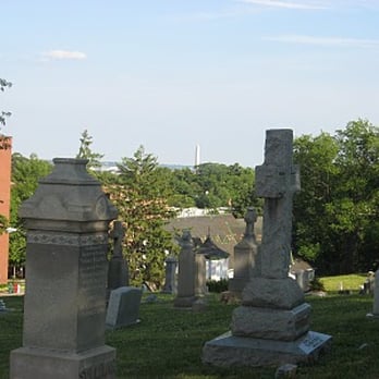 HOLY ROOD CEMETERY - Updated October 2025 - 49 Photos - 2128 Wisconsin ...