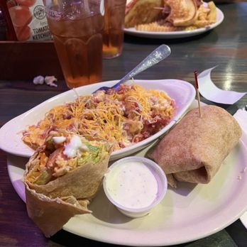 THE TIN PIG TAVERN - Updated December 2025 - 35 Photos & 28 Reviews ...