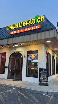 HAWAII STATION - Updated April 2026 - 228 Photos & 98 Reviews - 691 Us ...