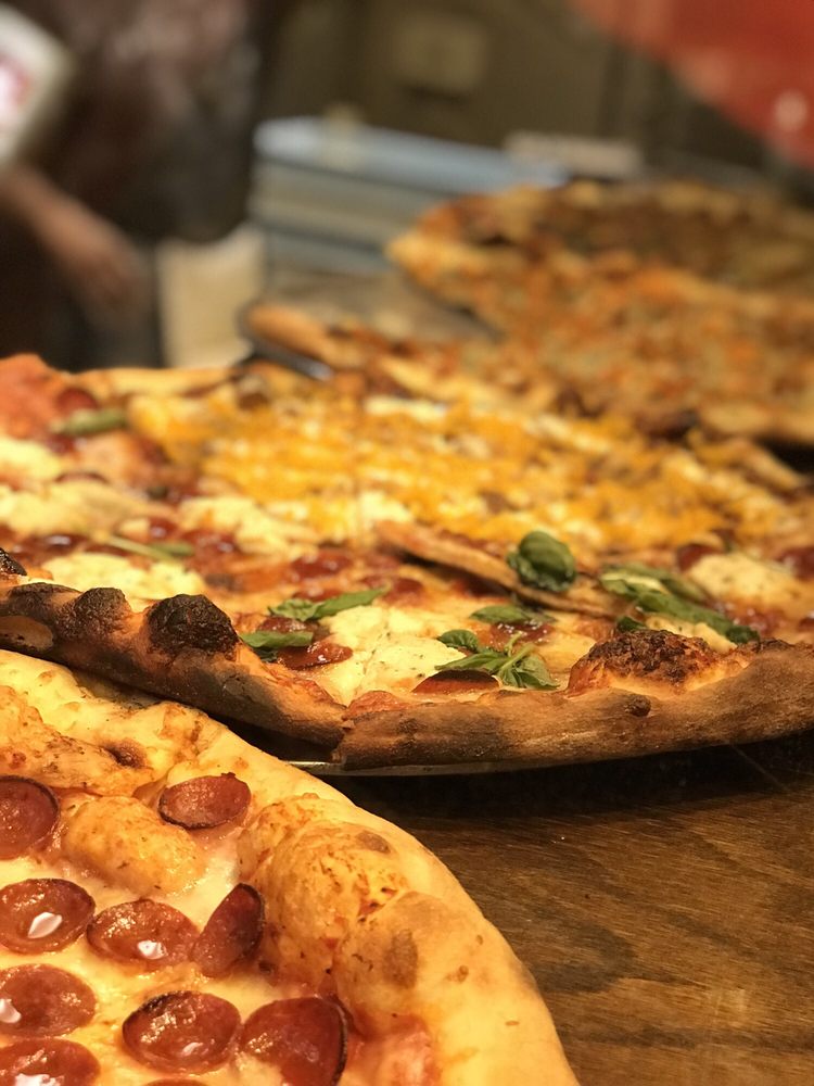 DIMO’S PIZZA - 414 Photos & 1035 Reviews - 3463 N Clark St, Chicago ...