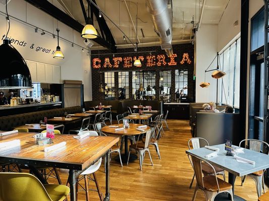 CAFETERIA 15L - Updated December 2025 - 5360 Photos & 3939 Reviews ...