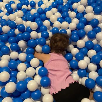 CANDY WONDERLAND - Updated July 2024 - 31 Photos & 14 Reviews - 14406 S ...