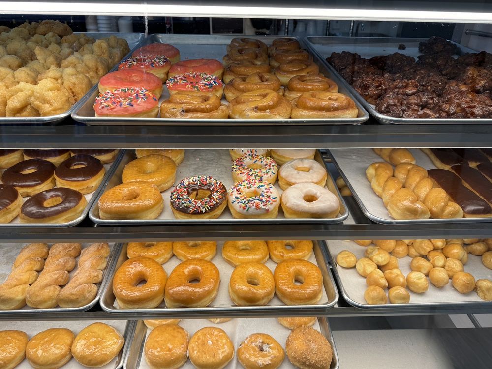 BOSA DONUT - Updated October 2025 - 17 Reviews - 1210 Gail Gardner Way ...