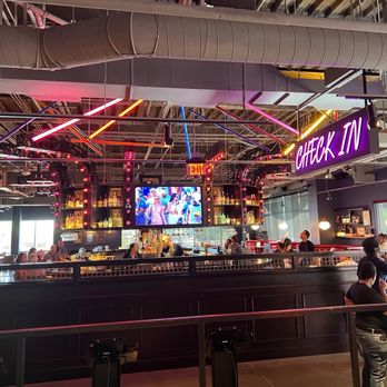 PUTTSHACK - SCOTTSDALE - Updated September 2025 - 422 Photos & 298 ...