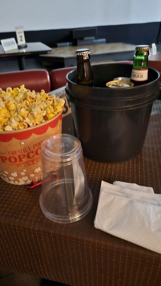 THE SCREENING ROOM CINEMA CAFE - Updated March 2025 - 101 Photos & 51 ...