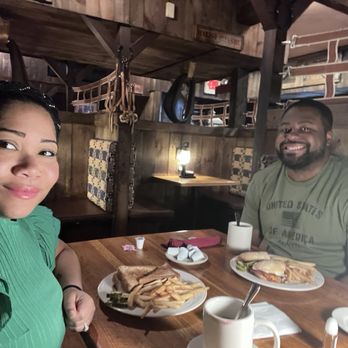 RIPS COUNTRY INN - Updated August 2024 - 316 Photos & 358 Reviews ...