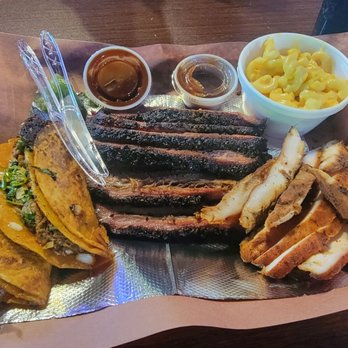 225 BBQ - Updated December 2025 - 40 Photos & 29 Reviews - 601 E Main ...
