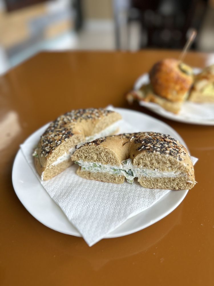 BAGELICIOUS CAFÉ - Updated December 2025 - 463 Photos & 378 Reviews ...