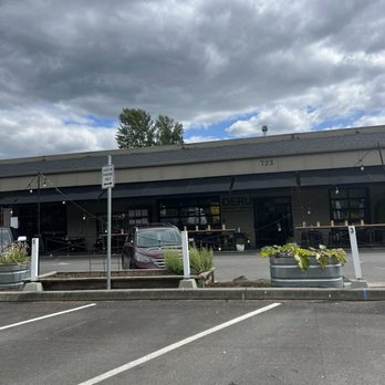 DERU MARKET - Updated December 2024 - 2134 Photos & 1903 Reviews - 723 ...