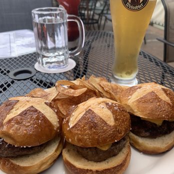 JAGERHAUS GERMAN RESTAURANT & BIERGARTEN - 546 Photos & 320 Reviews ...