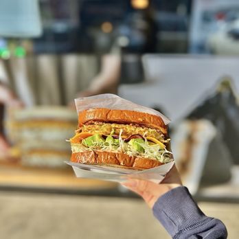 Cheap eats near ne store
