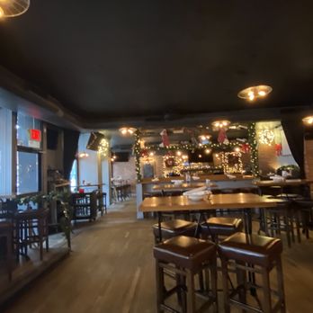 AMITY HALL UPTOWN - Updated December 2025 - 327 Photos & 327 Reviews ...