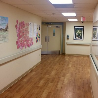 VALLEY HOSPITAL - Updated March 2025 - 38 Photos & 44 Reviews - 3550 E ...
