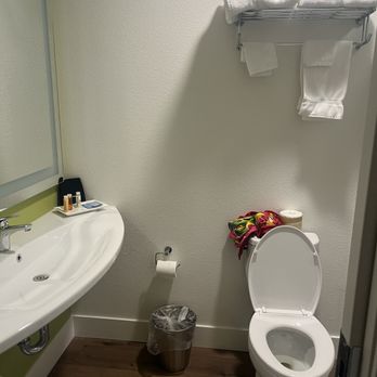 FOOTHILLS MOTEL - Updated May 2025 - 68 Photos & 78 Reviews - 13431 ...