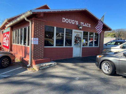 DOUG’S PLACE - Updated June 2025 - 182 Photos & 293 Reviews - 696 Hwy ...