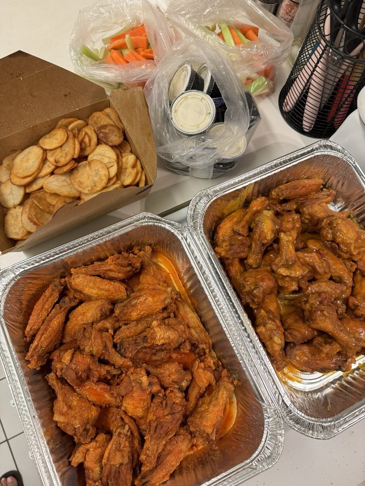 PLUG UGLIES - Updated January 2026 - 27 Photos & 72 Reviews - 256 3rd ...