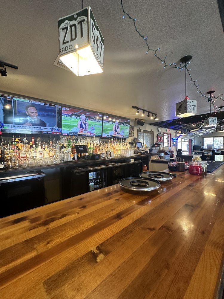 ROCK HOUSE BAR & TRAILER PARK - Updated July 2024 - 54 Photos & 50 ...