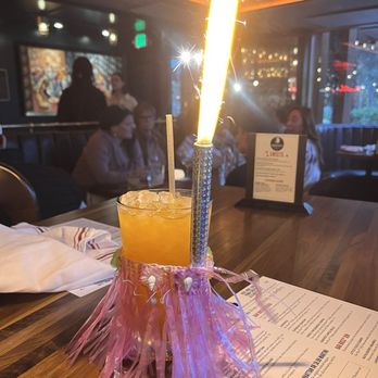 VON’S 1000 SPIRITS - Updated June 2024 - 3895 Photos & 3148 Reviews ...