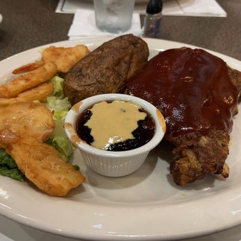 THE ORIGINAL MONTGOMERY INN - Updated January 2025 - 227 Photos & 516 ...