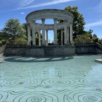 UNTERMYER GARDENS CONSERVANCY - Updated July 2025 - 1973 Photos & 233 ...