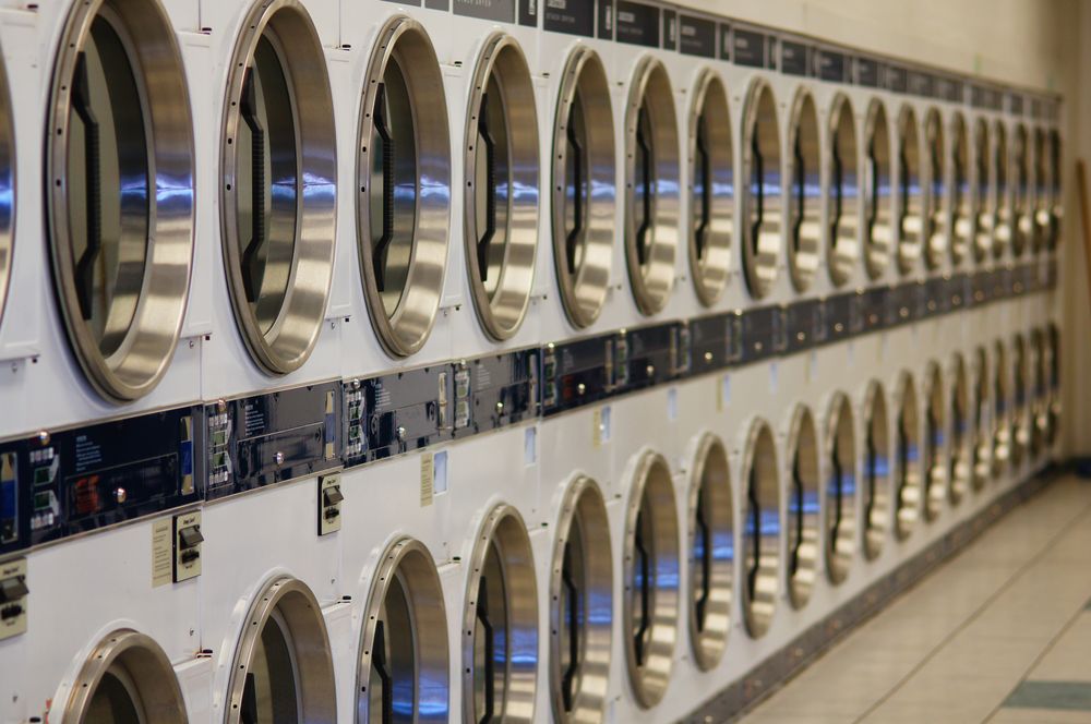 SPLASH LAUNDROMAT - Updated November 2025 - 1520 N Eastern Ave, Las ...