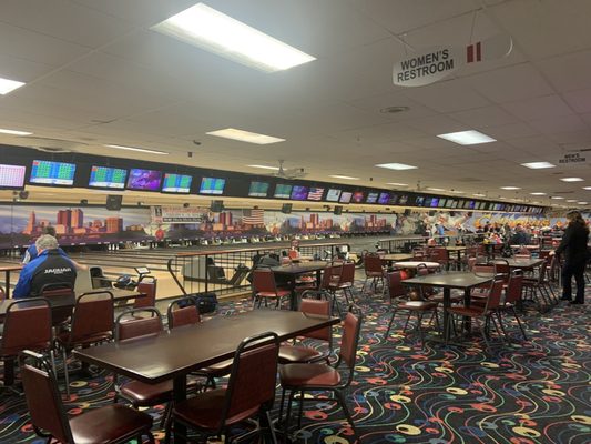WAYNE WEBB’S COLUMBUS BOWL - 22 Photos & 18 Reviews - 3224 S High St ...