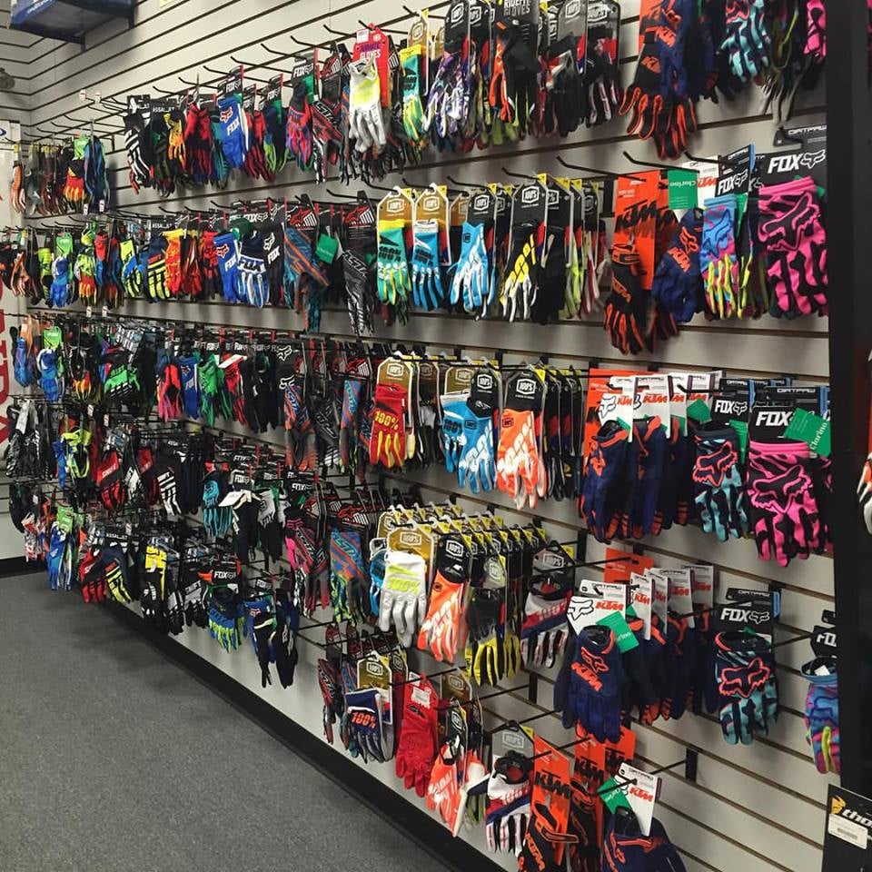 MAGIC RACING - Updated November 2024 - 12 Photos - 50126 Van Dyke Ave ...
