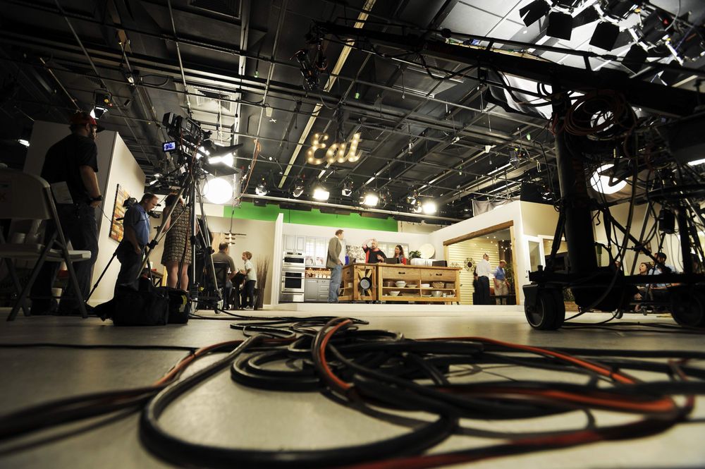 BLUEWATER MEDIA - Updated June 2025 - 18 Photos - 14375 Myerlake Cir ...