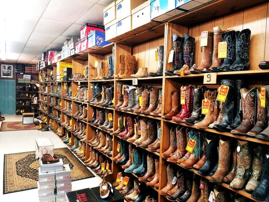 GIL’S BOOTS & WESTERN WEAR - Updated October 2025 - 12 Photos - 4803 ...
