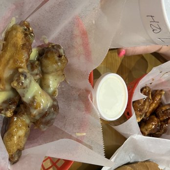 WING ALLEY - Updated July 2025 - 120 Photos & 149 Reviews - 2215 E Irlo ...