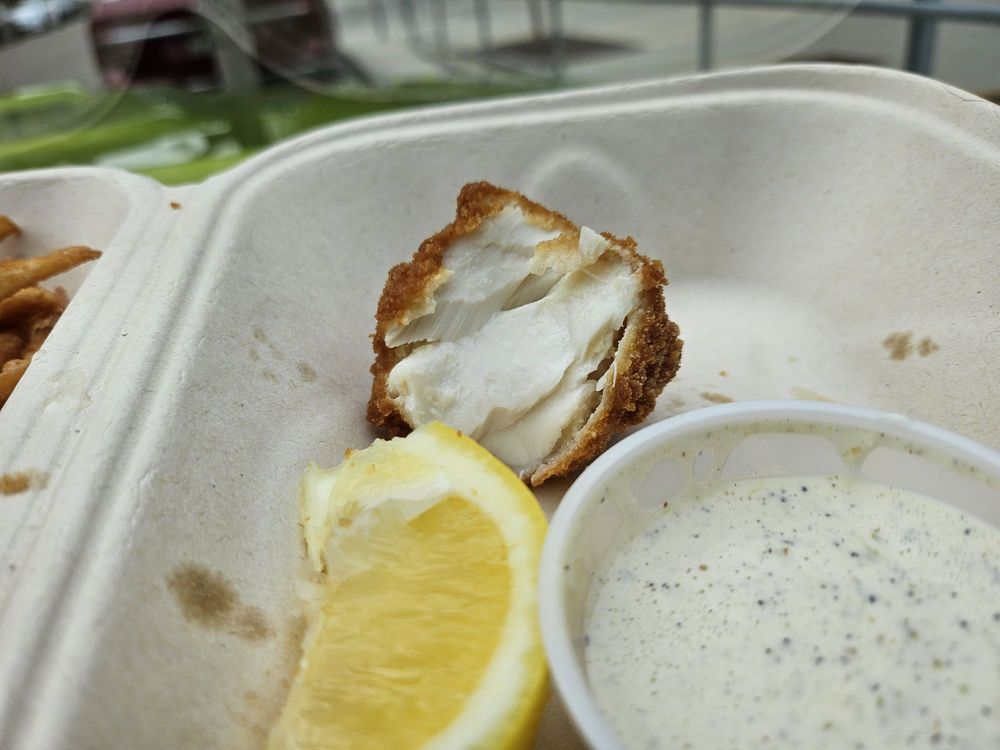 RIGHT SIDE OF THE BOAT FISH AND CHIPS - Updated December 2025 - 31 Photos & 34 Reviews - 1524 N ...