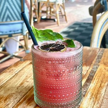 668 THE GIGSHACK - Updated June 2024 - 324 Photos & 414 Reviews - 782 Montauk Hwy, Montauk, New ...