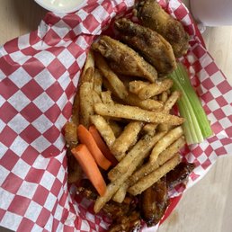 MACK’S WINGS - Updated December 2025 - 112 Photos & 100 Reviews - 782 E ...