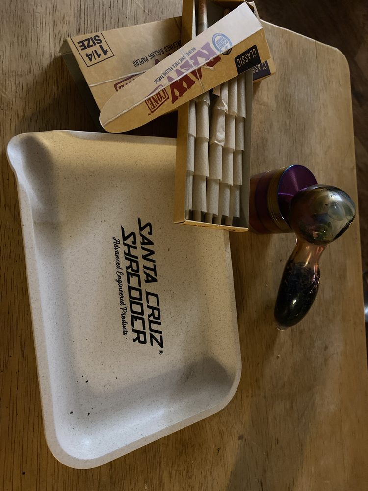 SMOKEZILLA - Updated October 2025 - 10 Photos - 173 Contractors St ...