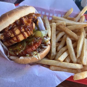 PIT STOP DINER - Updated December 2024 - 763 Photos & 1015 Reviews ...