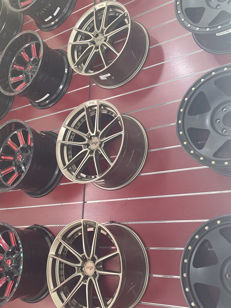 LES SCHWAB TIRE CENTER - Updated October 2025 - 12 Photos & 163 Reviews ...