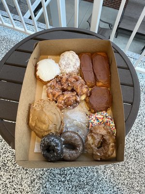 THE DONUT HAUS BAKERY - 21 Photos & 45 Reviews - 305 W Central Ave ...