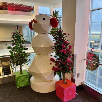 TARGET - Updated October 2025 - 293 Photos & 256 Reviews - 2905 ...