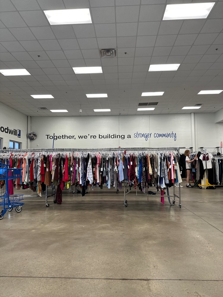 GOODWILL - Updated July 2025 - 220 Eisenhower Dr, Savannah, Georgia ...