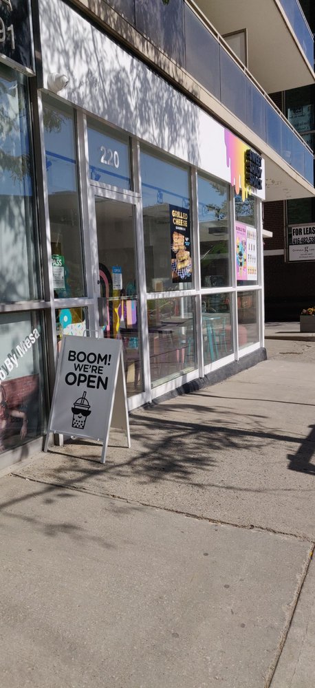 220 CONVENIENCE - Updated May 2024 - 220 Eglinton Ave E, Toronto ...