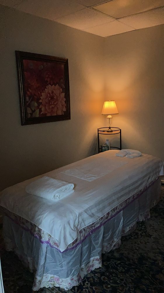 RED LOTUS MASSAGE SPA - Updated December 2025 - 2025 Riverside Dr D ...
