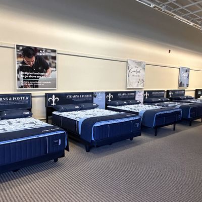 MANCINI’S SLEEPWORLD - VALLEJO - Updated March 2025 - 16 Photos - 121 ...