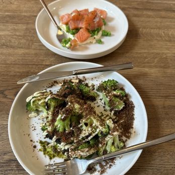 MOONFISH CAFE - Updated December 2025 - 46 Photos & 15 Reviews - 9 ...